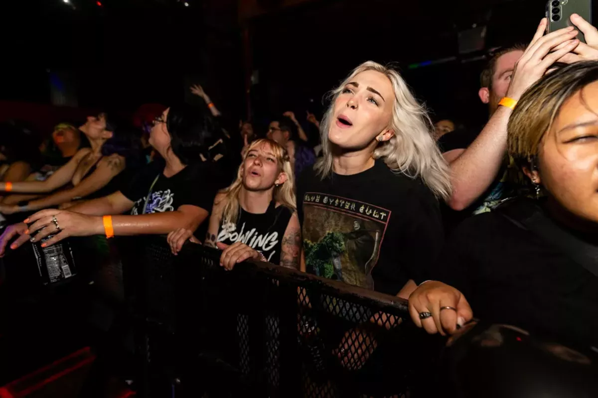 Everyone we saw singing along at the San Antonio stop of The Emo Night ...